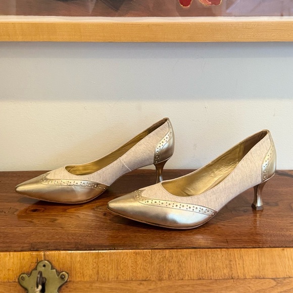 Claire Flowers | Shoes | Claire Flowers Lauren Pumps | Poshmark